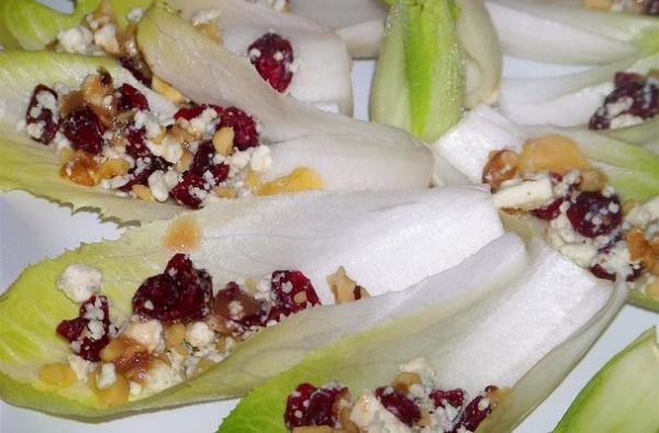 Endive Appetizer With Blue Cheese, Dried Cranberries and Walnuts ...